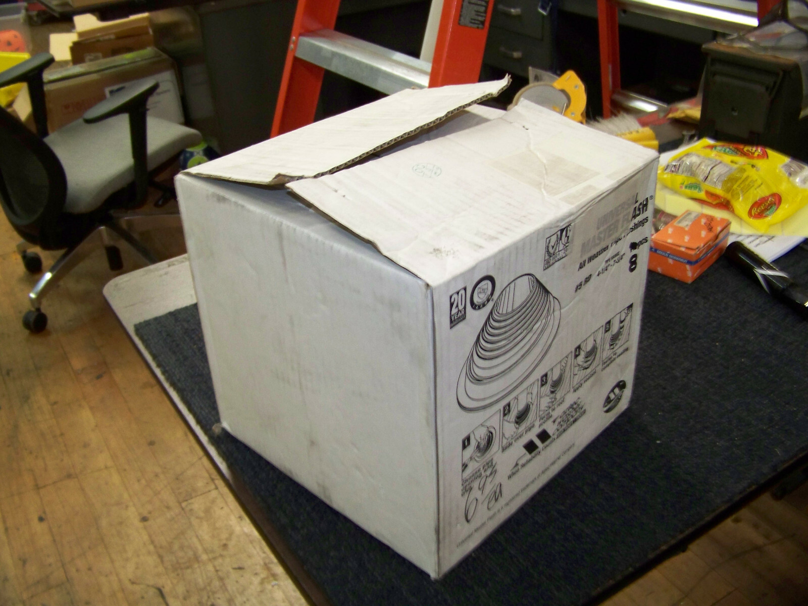 Aztec Washer Co. Universal Master Flash #5 RD 4 1/4-7 3/4" Pipe, 8 ea ...