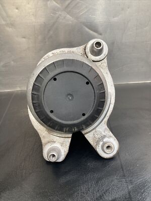 MERCEDES C-CLASS C250 COUPE C205 W205 / ENGINE MOUNT - A2052406717 ...