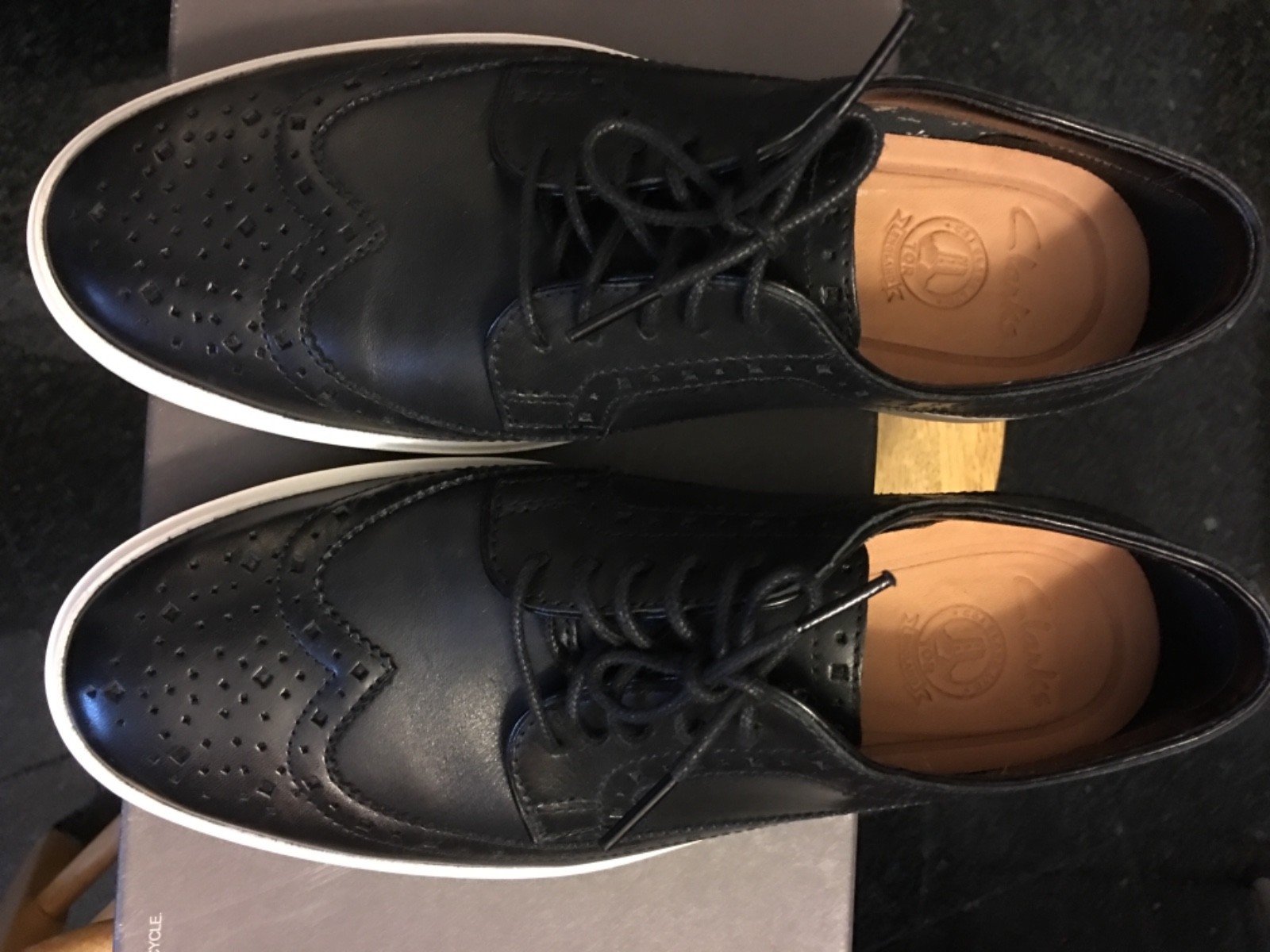 Clarks Wing Tip Oxford-Size 8 black | eBay