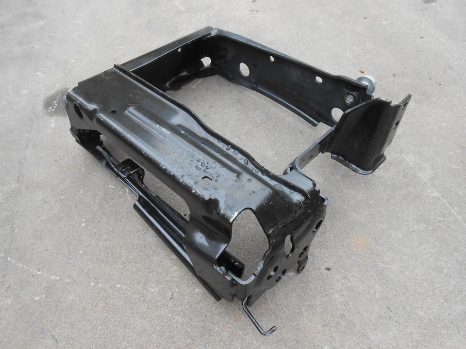 2019-24 BMW 3 Series G20 Bumper Left Reinforcement Bracket 51117422225 ...