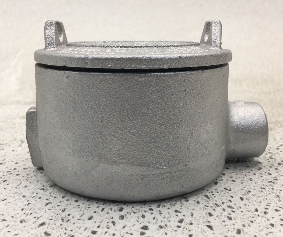 GUAE-50 O-Z/GEDNEY HAZARDOUS LOCATION CONDUIT OUTLET BOX WITH COVER AND ...
