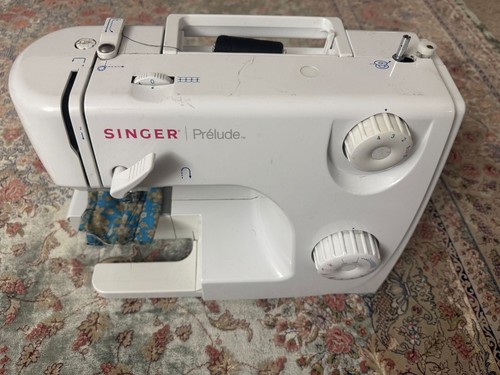 SINGER 8280 Prelude Sewing Machine with Foot Pedal And Power Cord ...