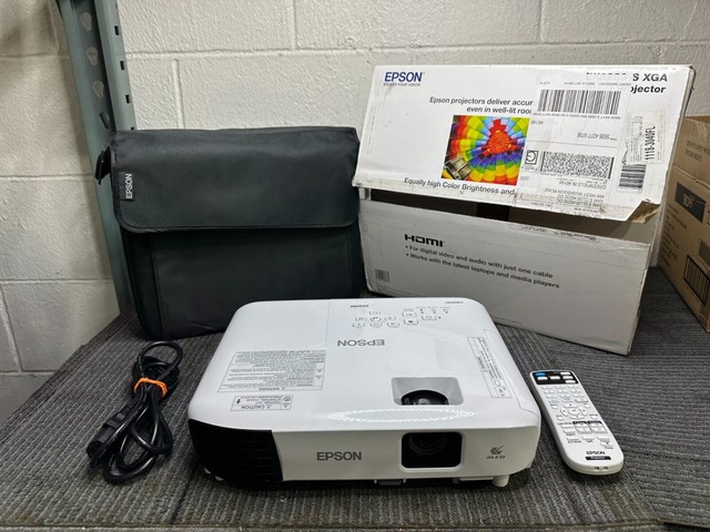 Epson EX3280 3LCD XGA Projector 3 600 Lumens Built-in Speaker H975A for ...