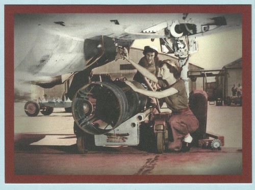 WOMEN AIRCRAFT ENGINEERS, WW2 - HIGH QUALITY POST/GREETINGS CARD - 114 ...