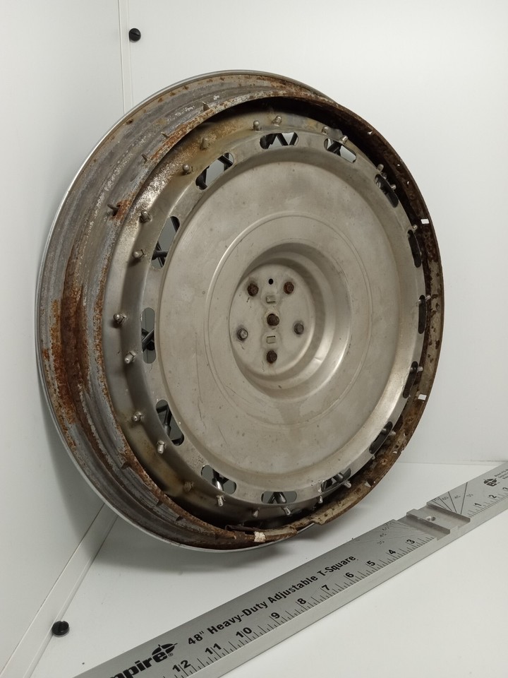 1980-84 Oldsmobile 88 98 Custom Cruiser 15" Wire Hubcap (1) Wheel Cover ...