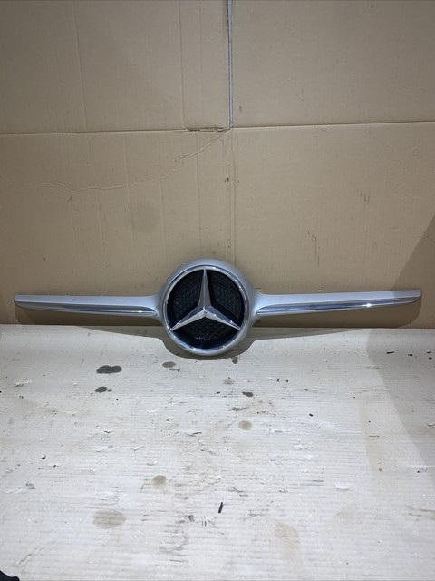 MERCEDES E Class (w238) 2017 on Centre Grille Moulding A2388880700 for ...