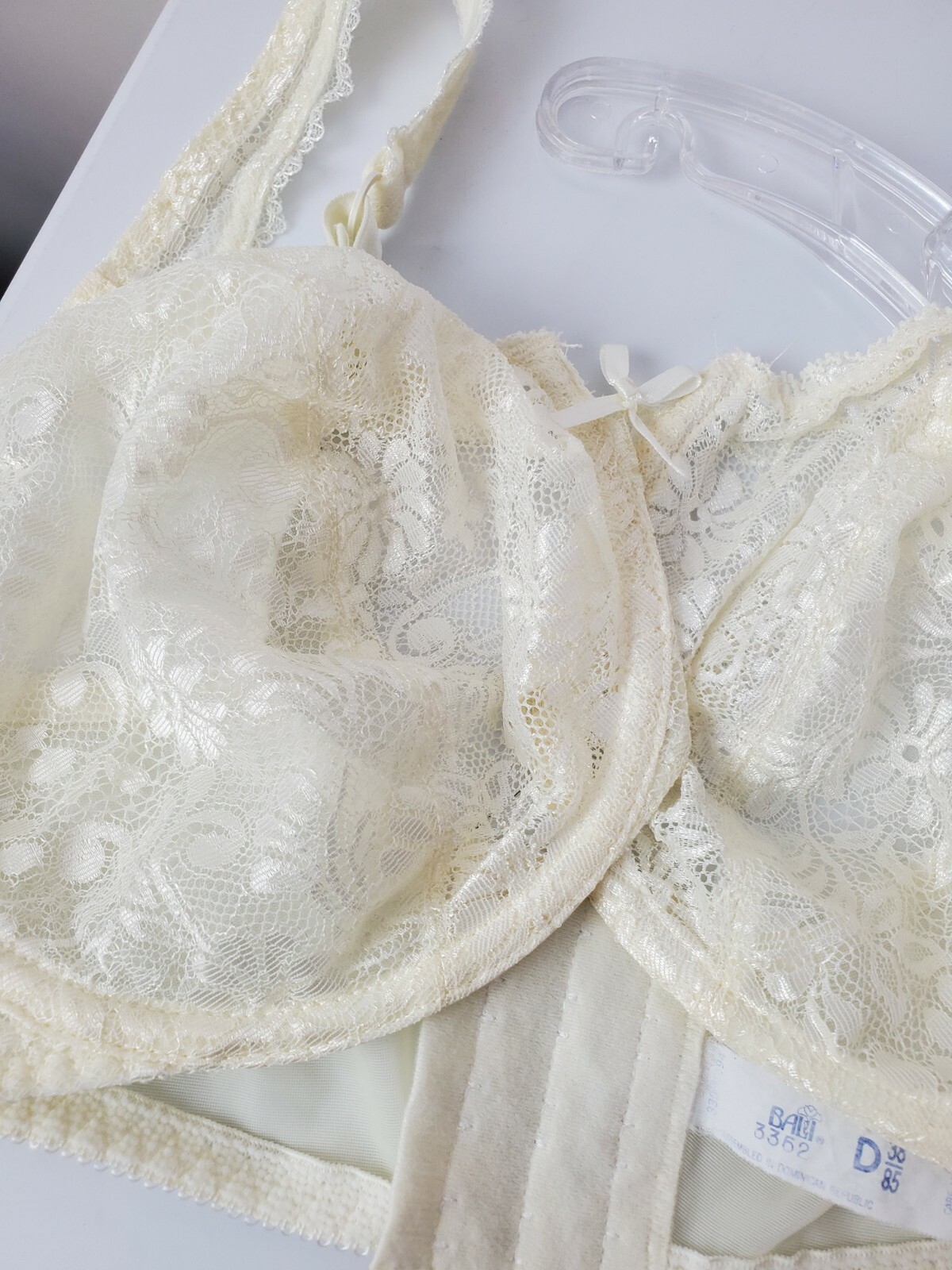 Vintage Bali Ivory Lace Full Coverage Bra Lingerie Si… - Gem