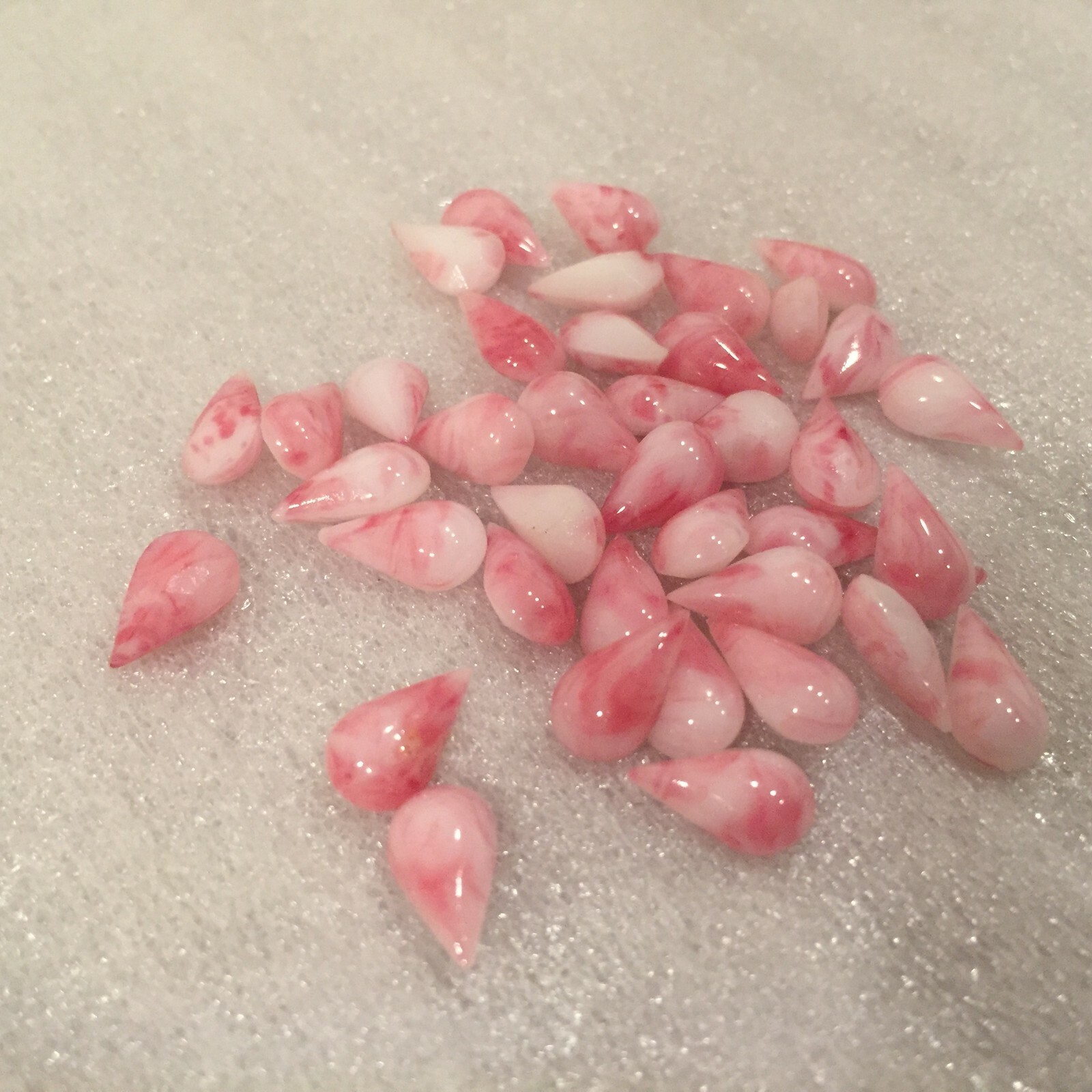 AN941 10x6mm white and pink mottled glass pear shape glass stones (36 ...