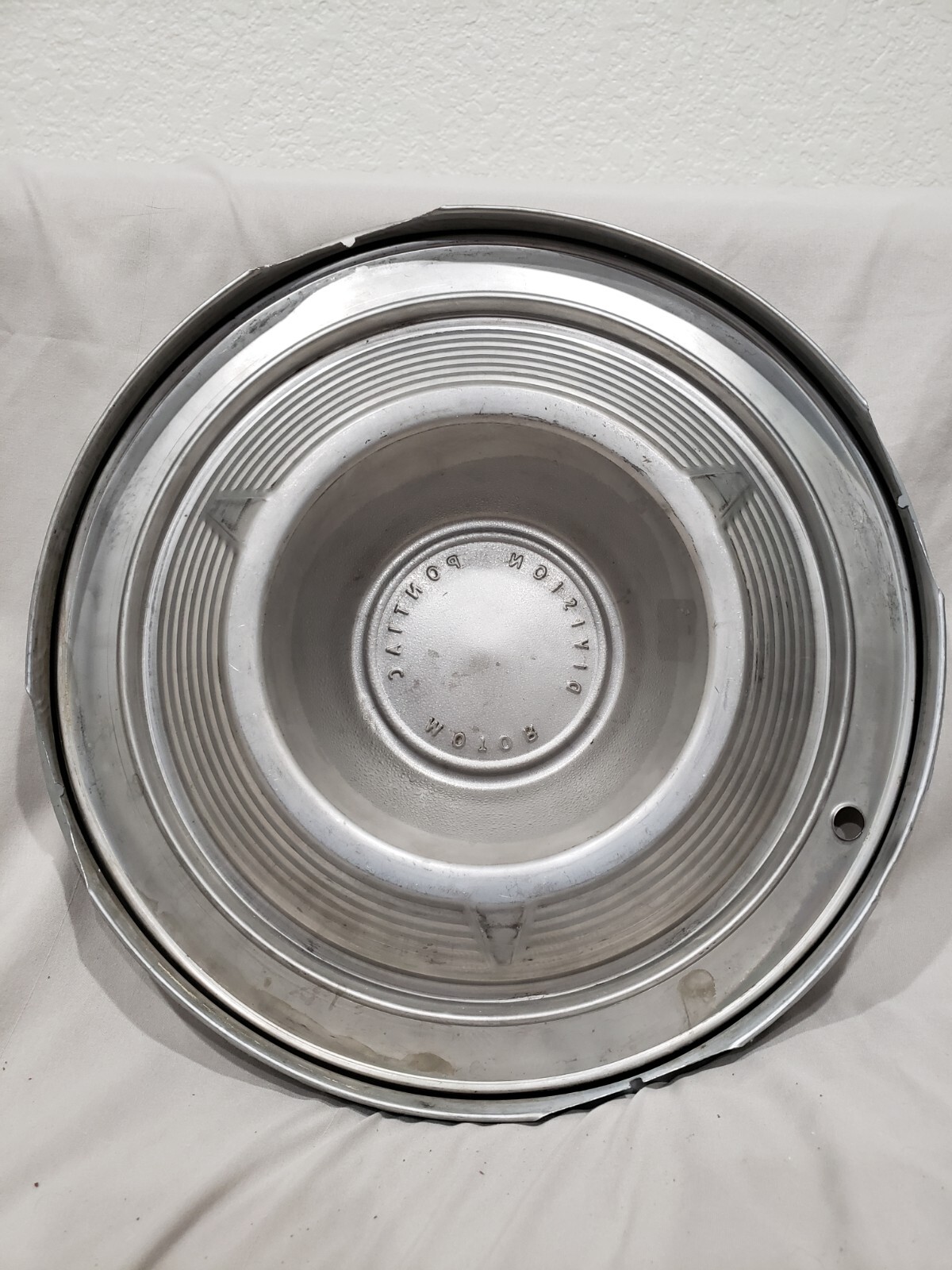 1962 - 1964 Pontiac Bonneville Y8 Hubcap Rim Wheel Cover Hub Cap 14 ...