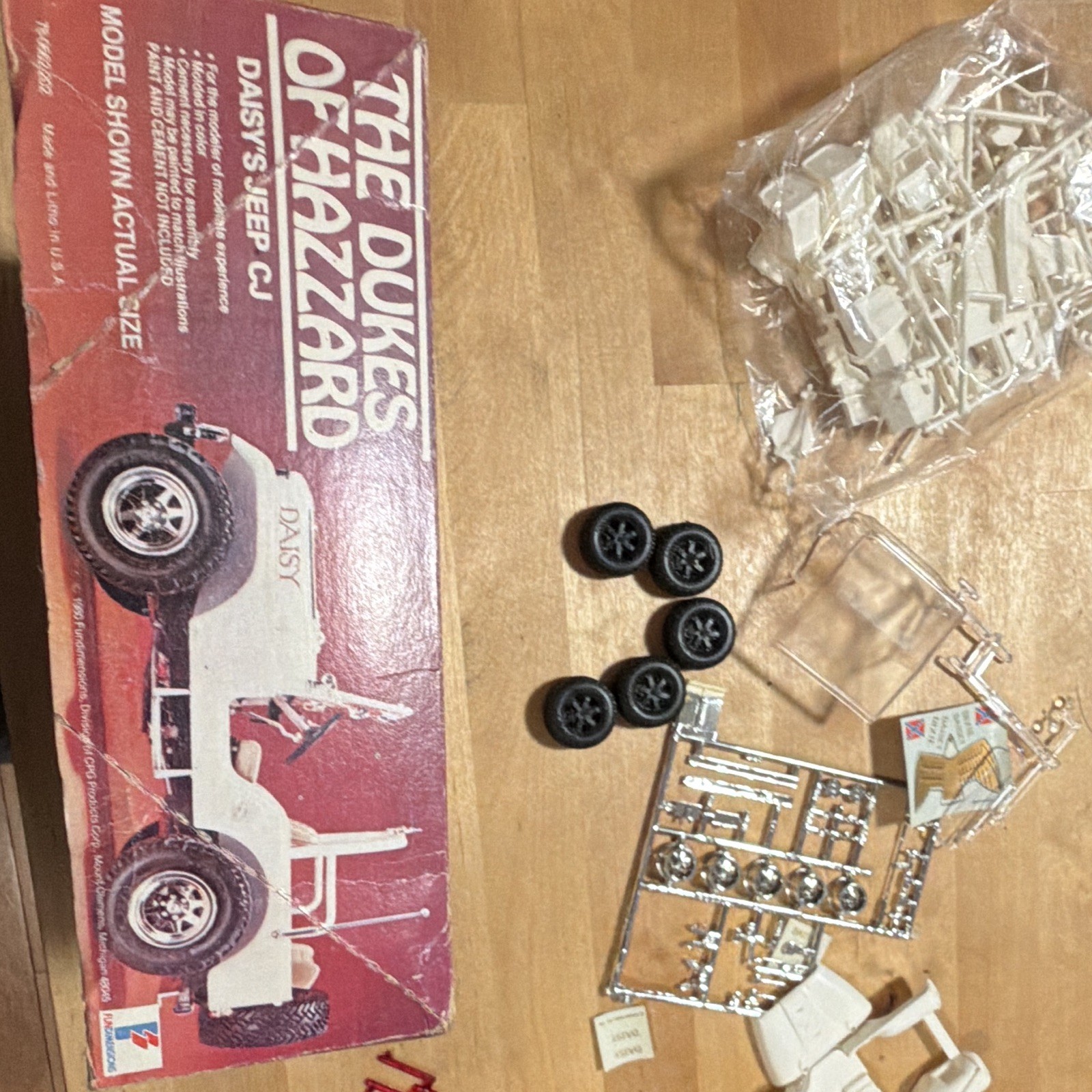 MPC The Dukes of Hazzard Daisy Jeep CJ Plastic Model Kit Unassembled 1 ...