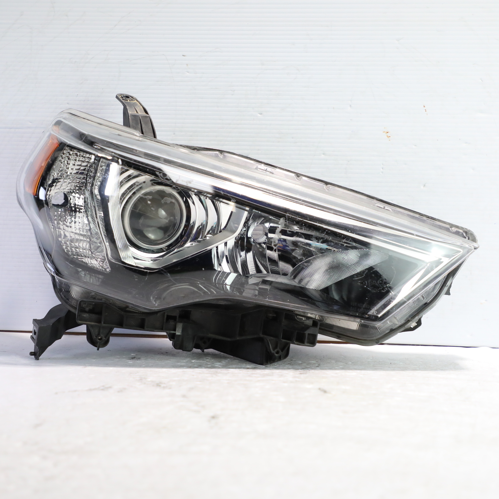 2014-2022 Toyota 4Runner Right Passenger Side Headlight Halogen OEM ...