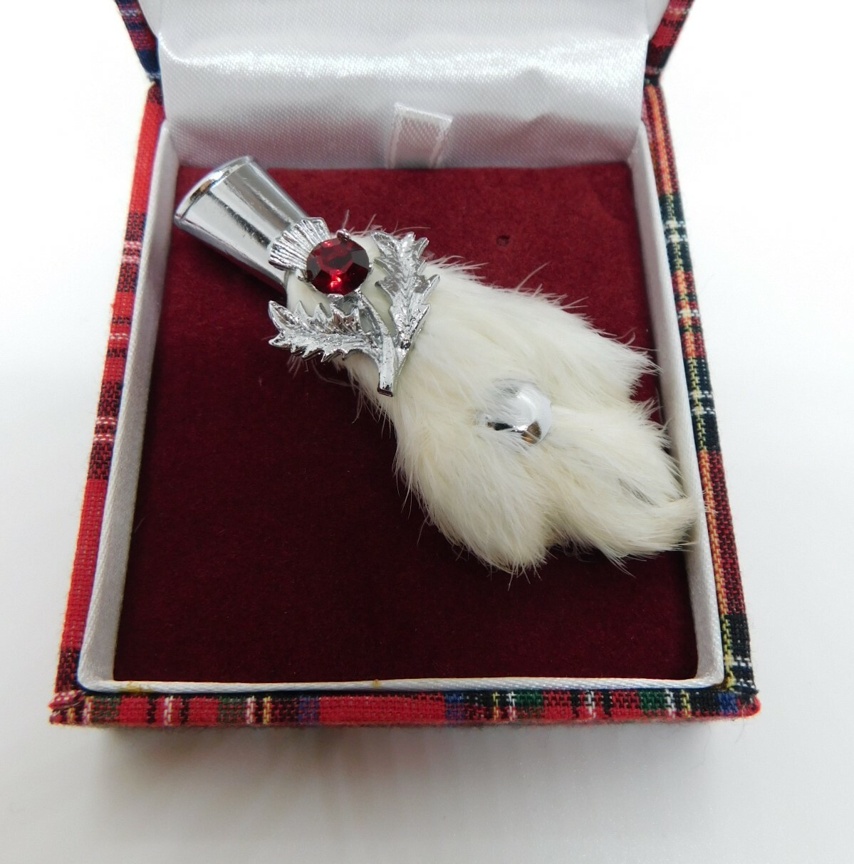Miracle Scottish Ptarmigan Grouse Foot Claw Ruby Thistle Brooch Mens ...