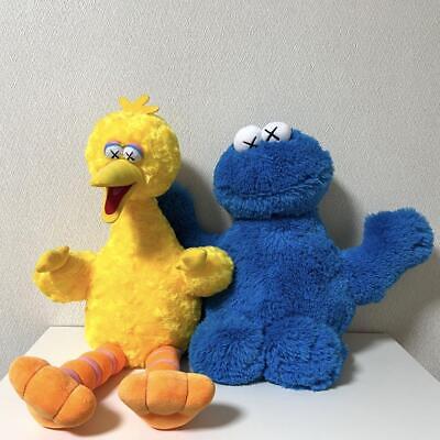 UNIQLO x KAWS x Sesame Street Plush Big Bird and Cookie UNIQLO x KAWS x Sesame Street Plush Big Bird and Cookie