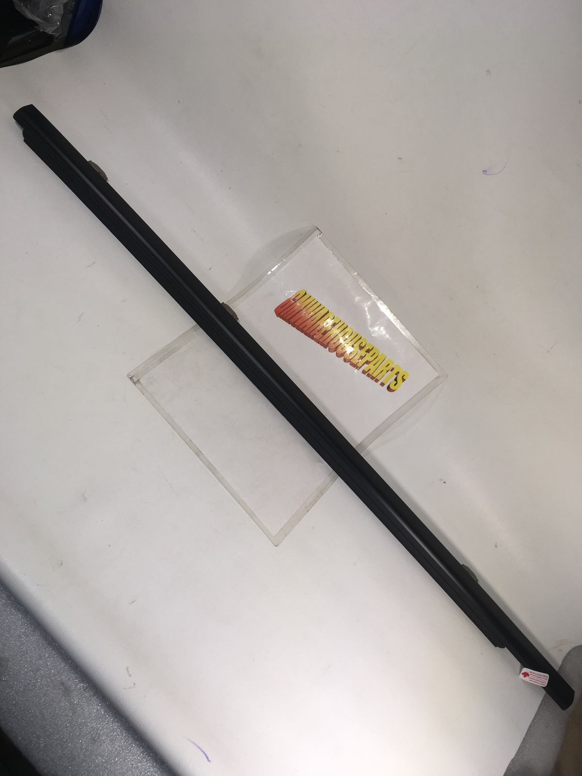 2015-2018 SILVERADO SIERRA BLACK PASSENGER DOOR WINDOW SWEEP MOLDING ...