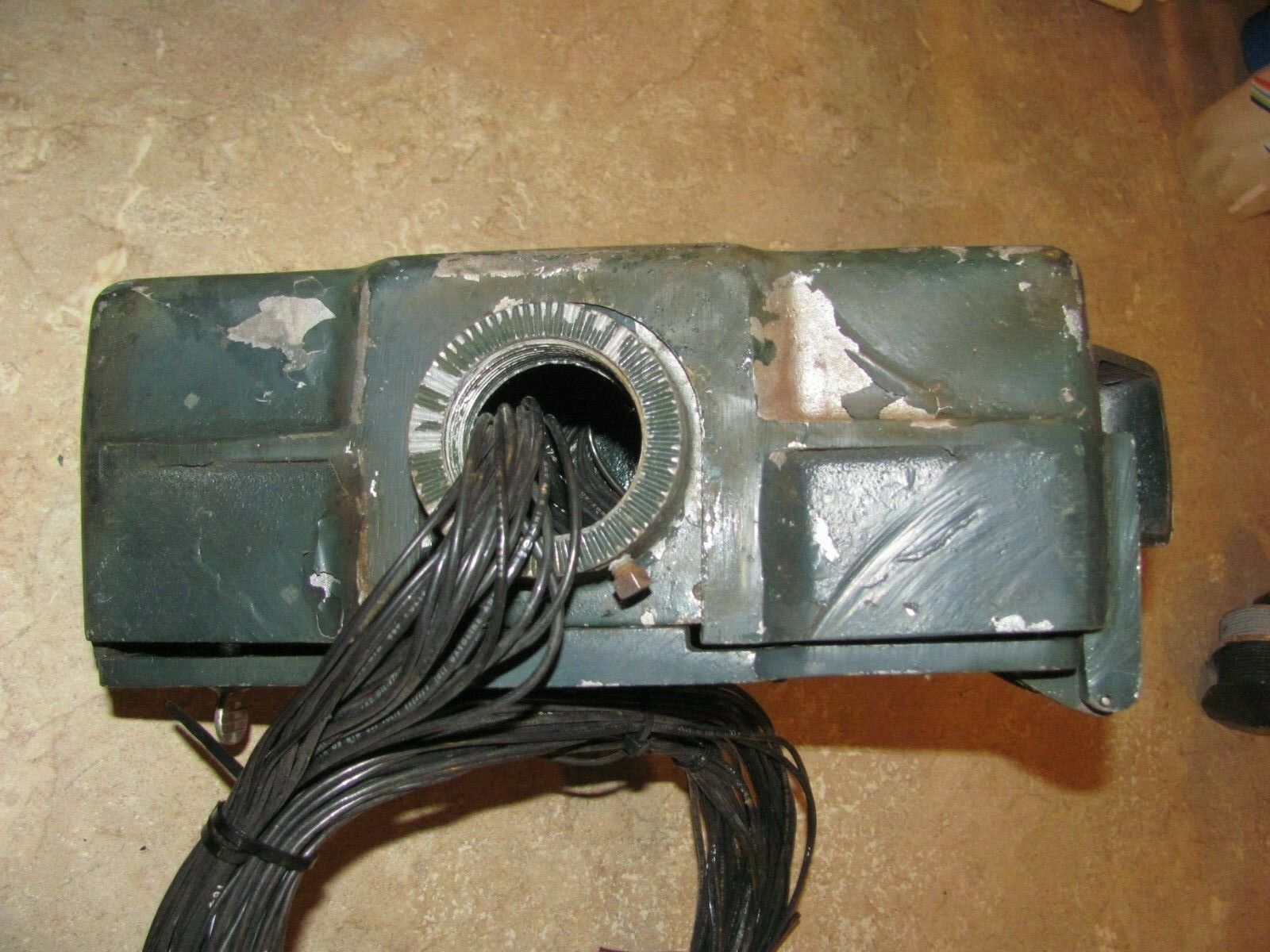 Quick Disconnect Hanger Junction Box Traffic Signal Light hardware ...