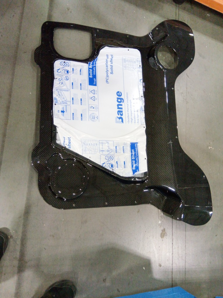 Real Carbon HTC Clear Engine Cover For Corvette C8 2020-2025 ...