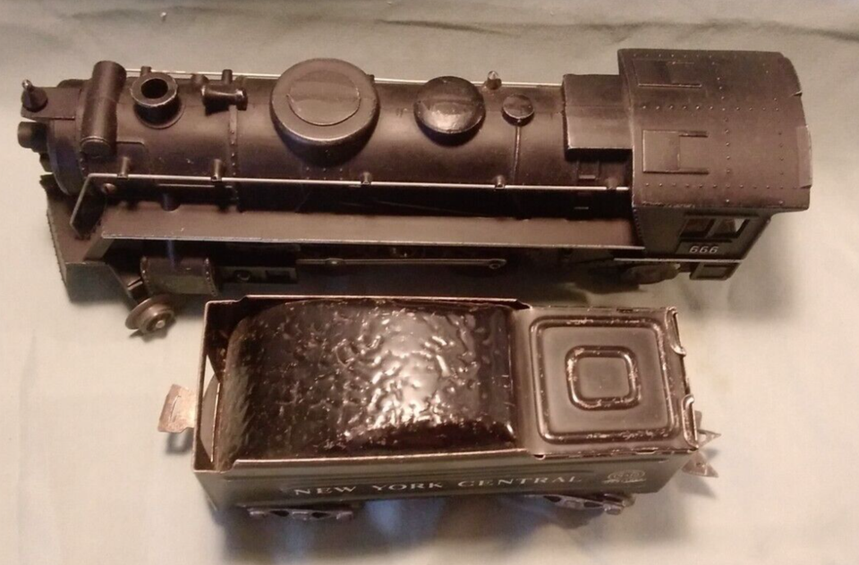 MARX #666 O Gauge, Engine Locomotive & New York Central car, Black 1950 ...