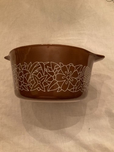 Pyrex vintage brown bowl Flower design 473-B One quart | eBay
