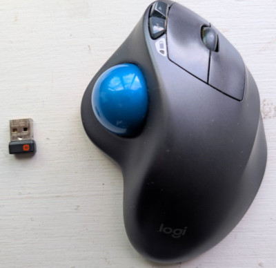 Logitech M570 Wireless Trackball Mouse M570 w/ USB Unifying Receiver | eBay
