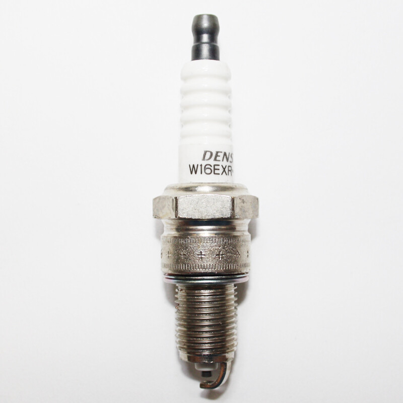 Denso W16EXR-U13 Spark Plug Nickel 3213 | Grelly UK