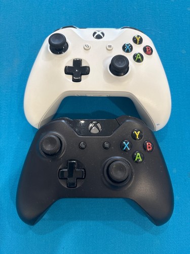 2 Microsoft Xbox One Wireless Controller Black and White Model 1697 ...