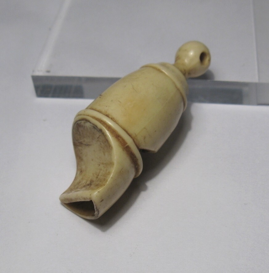 Rare Vintage 1930-1940’s Whistle Ivorine (Celluloid Material) Round Pea ...