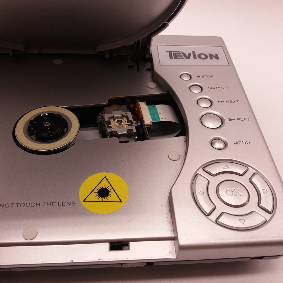 Tevion Portable DVD Player with 2 x 7" LCD Screen + Carrying Case ...