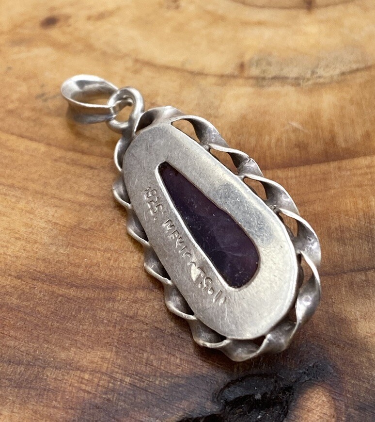 MEXICO STERLING SILVER AND AMETHYST PENDANT - Gem