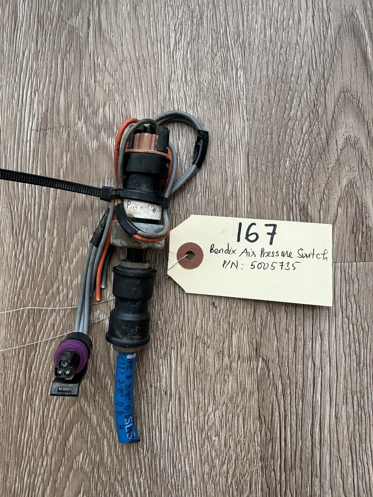 Bendix 5005735 INT 2505670c92 Air Pressure Stop Switch for sale online ...