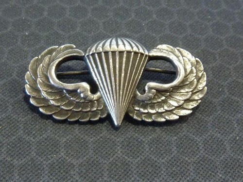 WW2 US Army Airborne Silver Paratrooper Jump Wings Pin/Badge - FREE ...