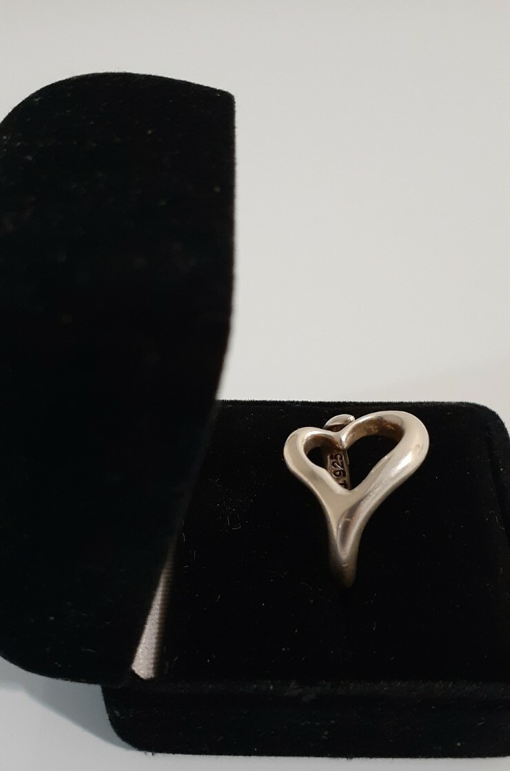 TIFFANY & CO. STERLING 925 SILVER OPEN HEART by ELSA PERETTI TIFFANY & CO. STERLING 925 SILVER OPEN HEART by ELSA PERETTI