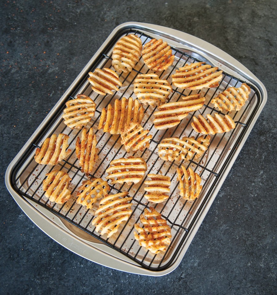 Naturals 13" x 17" Aluminum Oven Bacon Baking Pan with Nesting Crisping ...
