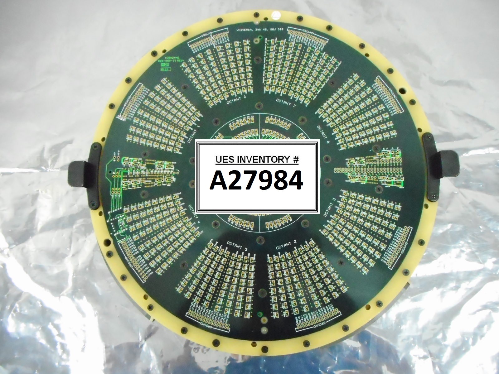 Teradyne 829-660-00 Universal 300 MIL SOJ DIB Round PCB Untested AS-IS ...