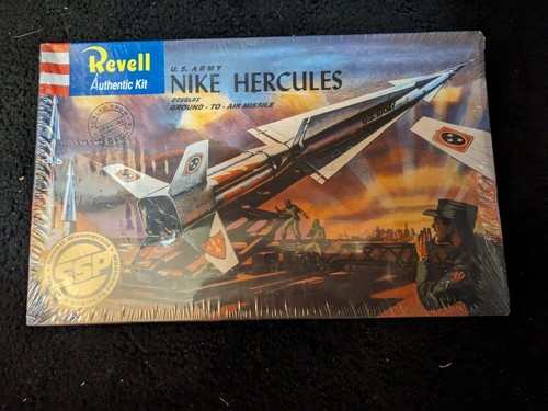 Revell - US Army NIKE HERCULES Douglas Missile - 1/40 Scale Model Kit A ...