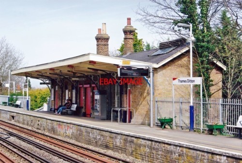 PHOTO THAMES DITTON RAILWAY STATION | eBay