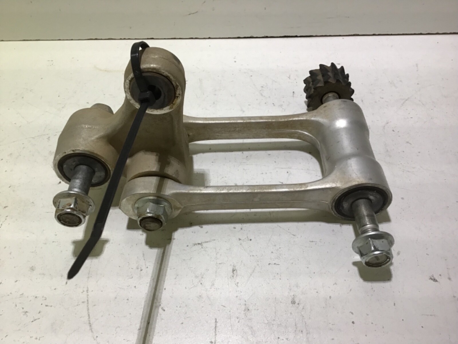 2014 14 Kawasaki KX 250F KX250F OEM Rear Shock Swingarm Linkage Pivot ...