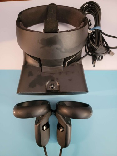 Meta Oculus Rift S PC Powered VR Gaming Headset - Black (301-00178-01 ...