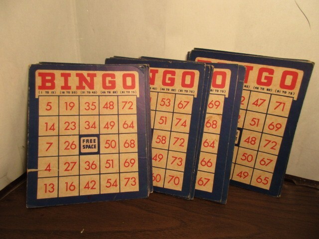 Vintage Lot of 25 Cardboard Bingo Cards Red Blue White Scrapbooking ...
