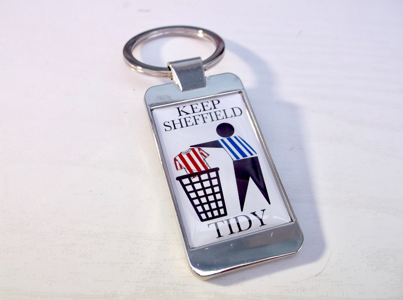 SHEFF WEDS SHEFFIELD WEDNESDAY KEEP AREA TIDY KEYRING KEY FOB BOTTLE ...