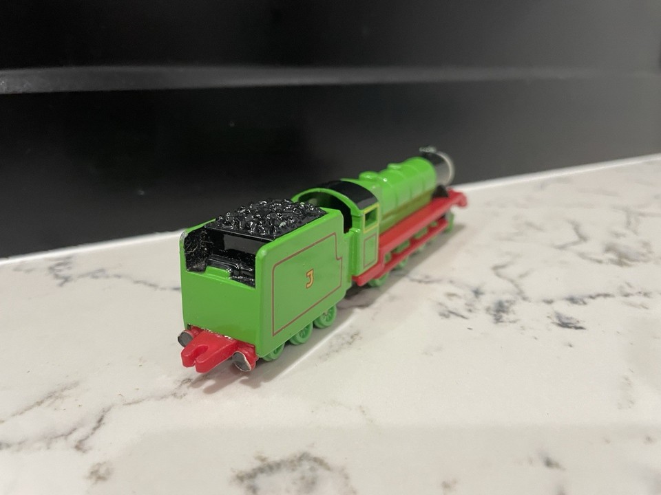 ERTL Henry Thomas The Tank Engine & Friends Metal Diecast Railway Train ...