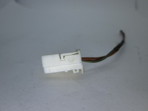 2006 MERCEDES BENZ ML350 4 PORT CONNECTOR WITH 2 PIN & WIRE USED ...