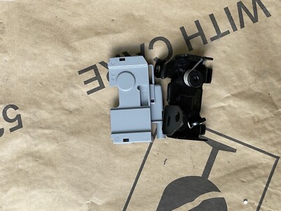 NEW GENUINE MERCEDES BENZ C CLASS W205 ALARM SWITCH A2048704458 | eBay