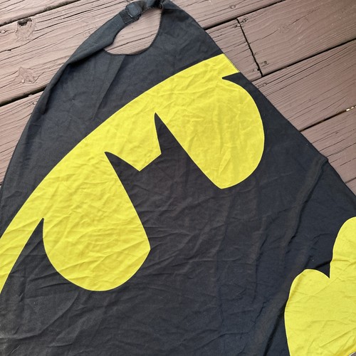 SIX FLAGS BATMAN HALLOWEEN Costume CAPE black yellow ONE SIZE | eBay