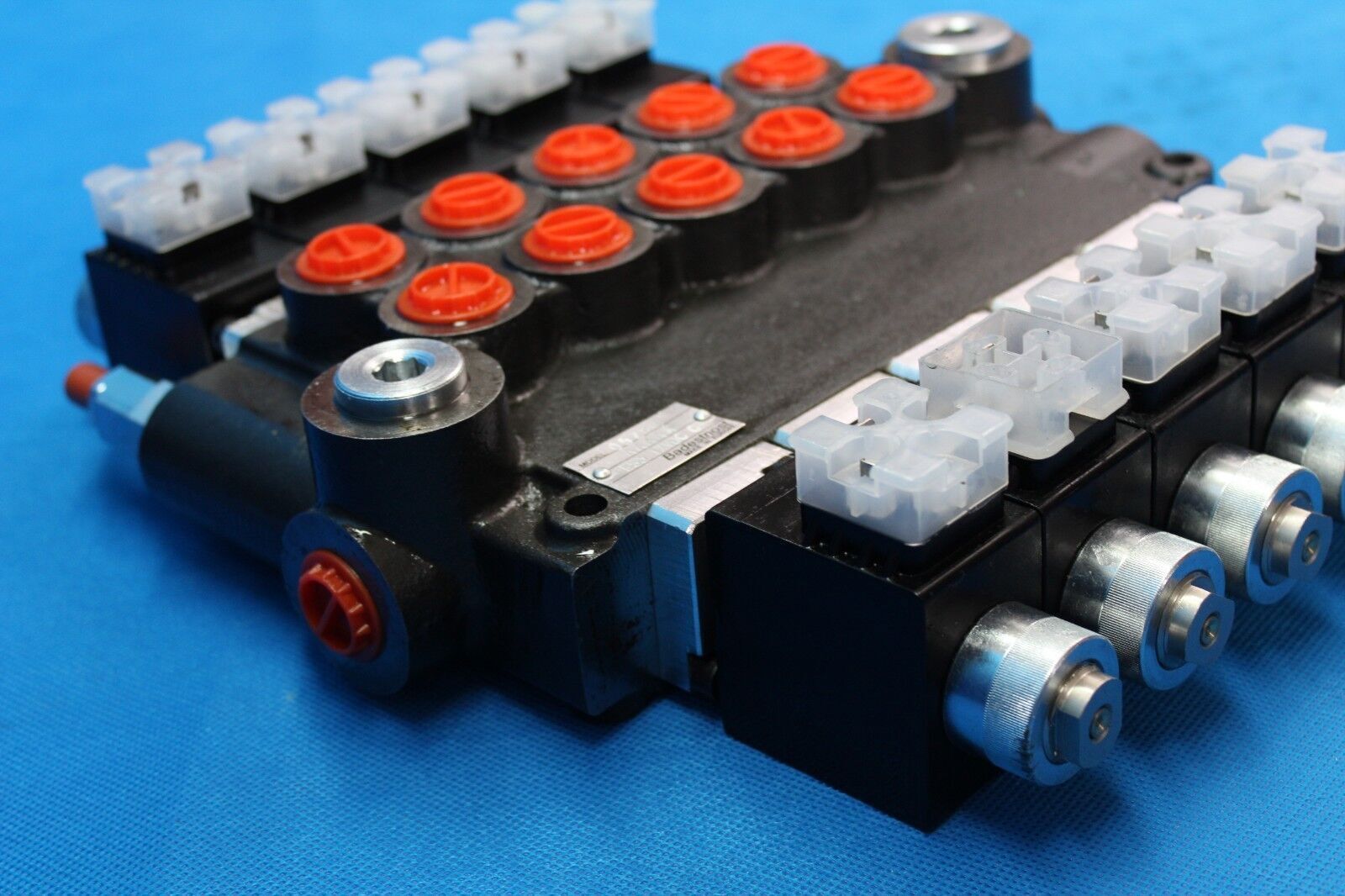 Hydraulic Bank Motor 5 Coil Bank Solenoid Control Valve 50Lpm 24 In V ...