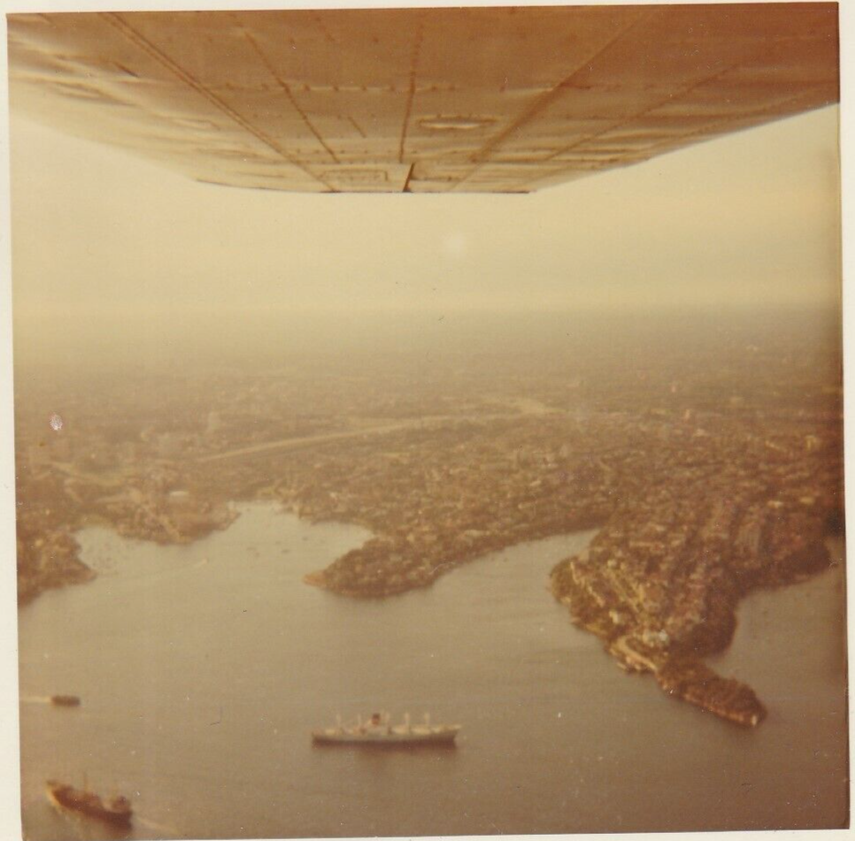 Vietnam PHOTO- Army GI w/176TH ASSAULT HELICOPTER CO at CHU LAI - I ...