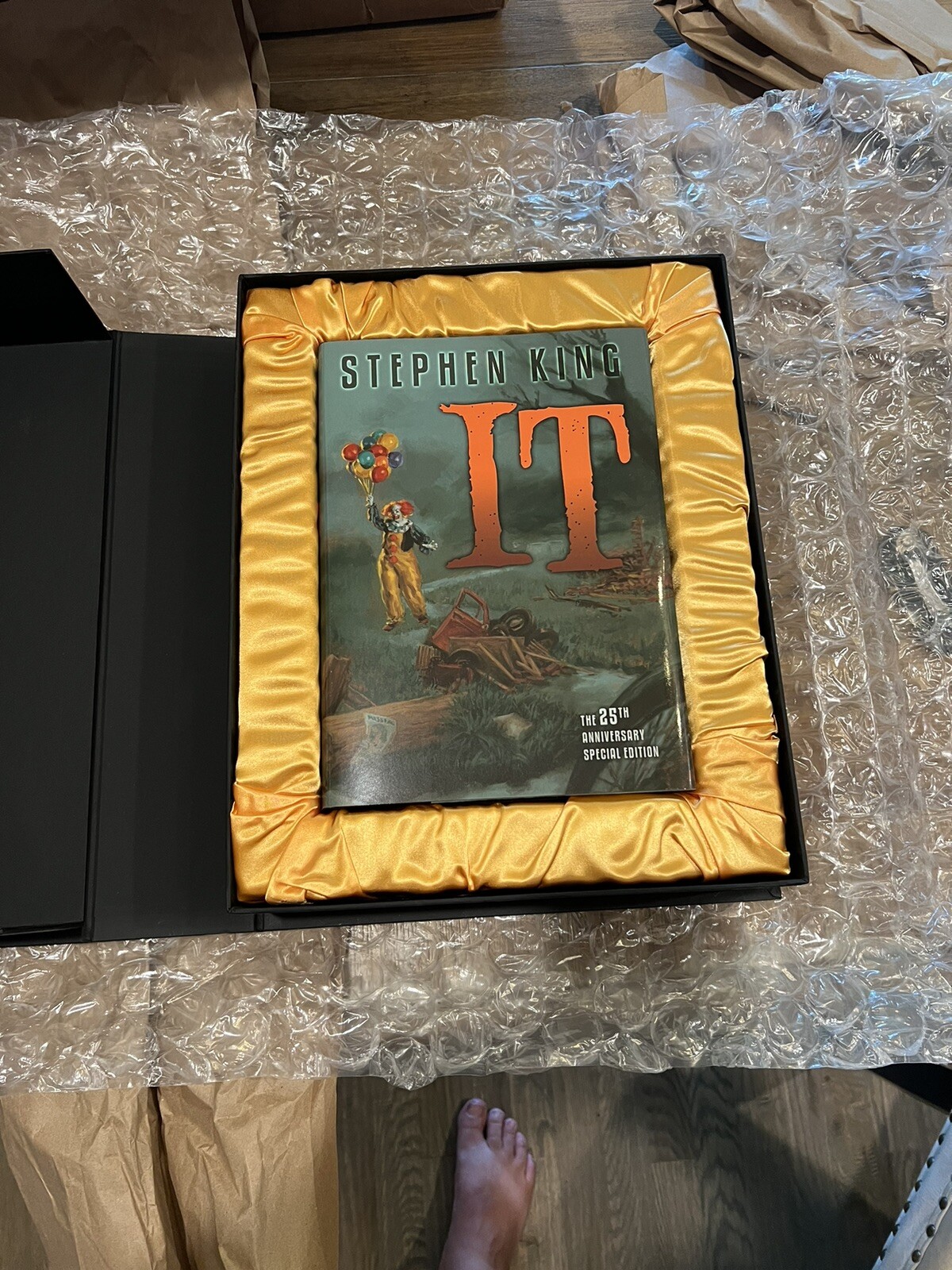 Stephen King “IT” Signed Lettered Edition “PC”, 25th Anniversary ...