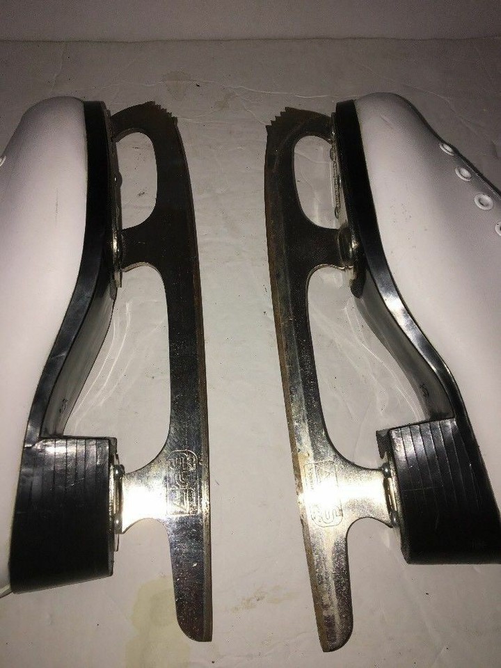 CCM Pirouette SP Women's White Figure Skates Size 4 Jamie Sale & David ...