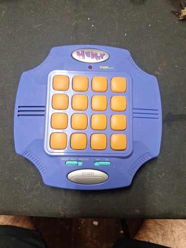 Tiger Electronic Henry Memory Game Vintage 1996 Sounds Lights Tested ...