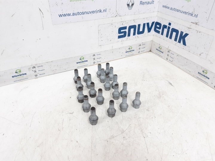 RADSCHRAUBEN Fiat 500X (334) SUV 1.4 Multi Air 16V (55263624) 2015 ...