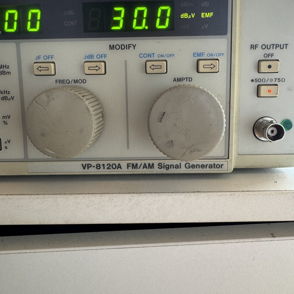 Panasonic FM-AM Signal Generator VP-8120A, 10KHz to 280MHz w/ GPIB ...